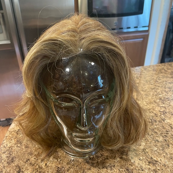 Raquel Welch | Hair | Raquel Welch Tru2life Medium Blonde With Red And ...